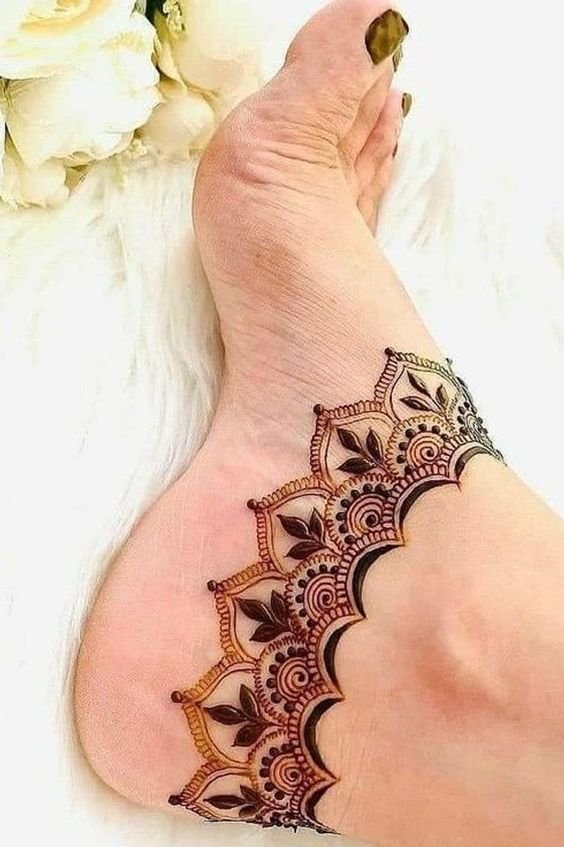 Simple mehndi designs for Legs | New mehndi designs for Bridal - Spruce ...