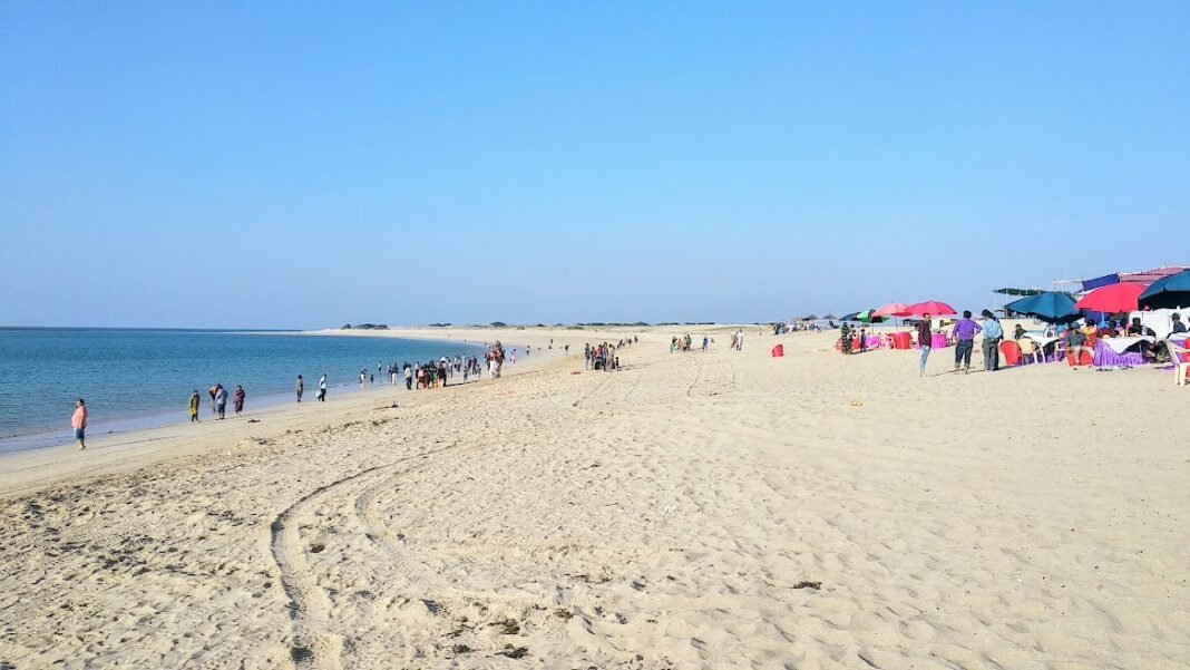 Beach in Gujarat | Nearest beach from Ahmedabad - Spruce Styles