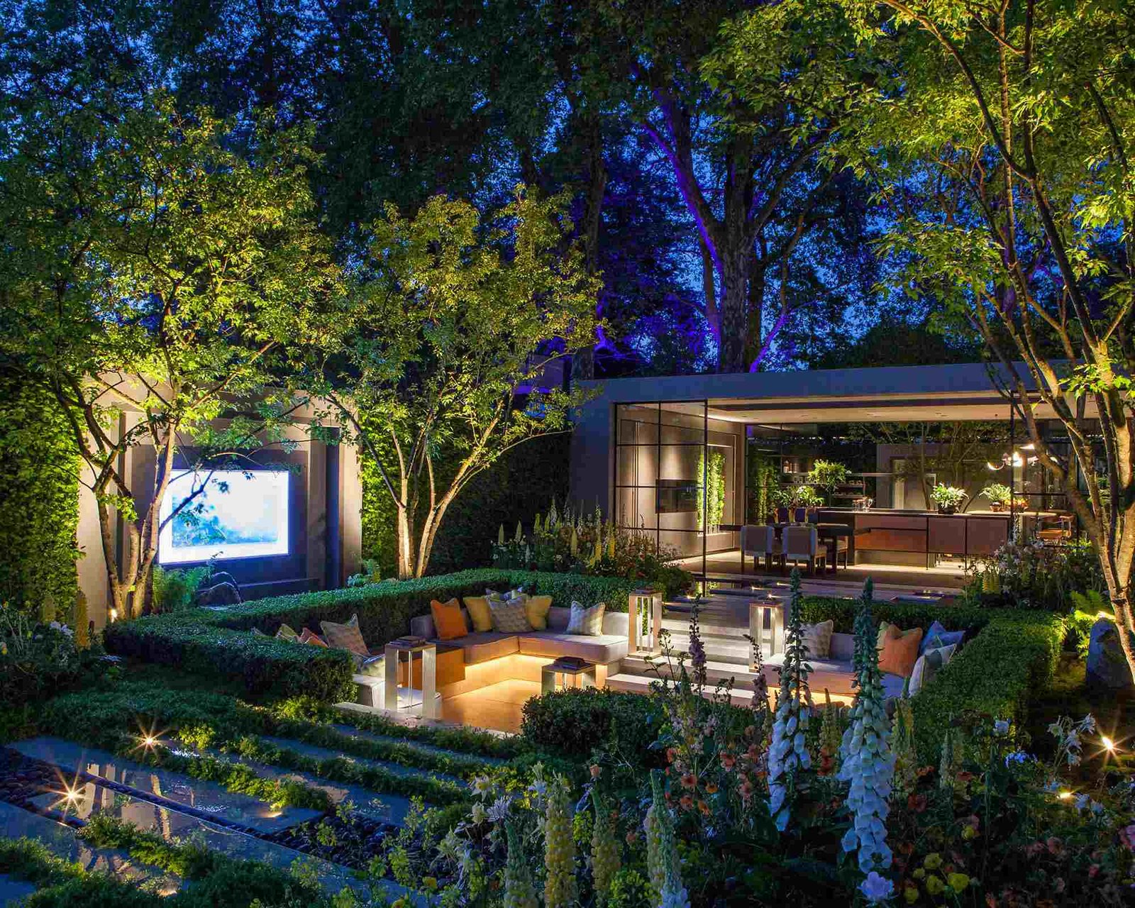 9 Outdoor Garden Lighting Ideas for a Magical Ambience - Spruce Styles